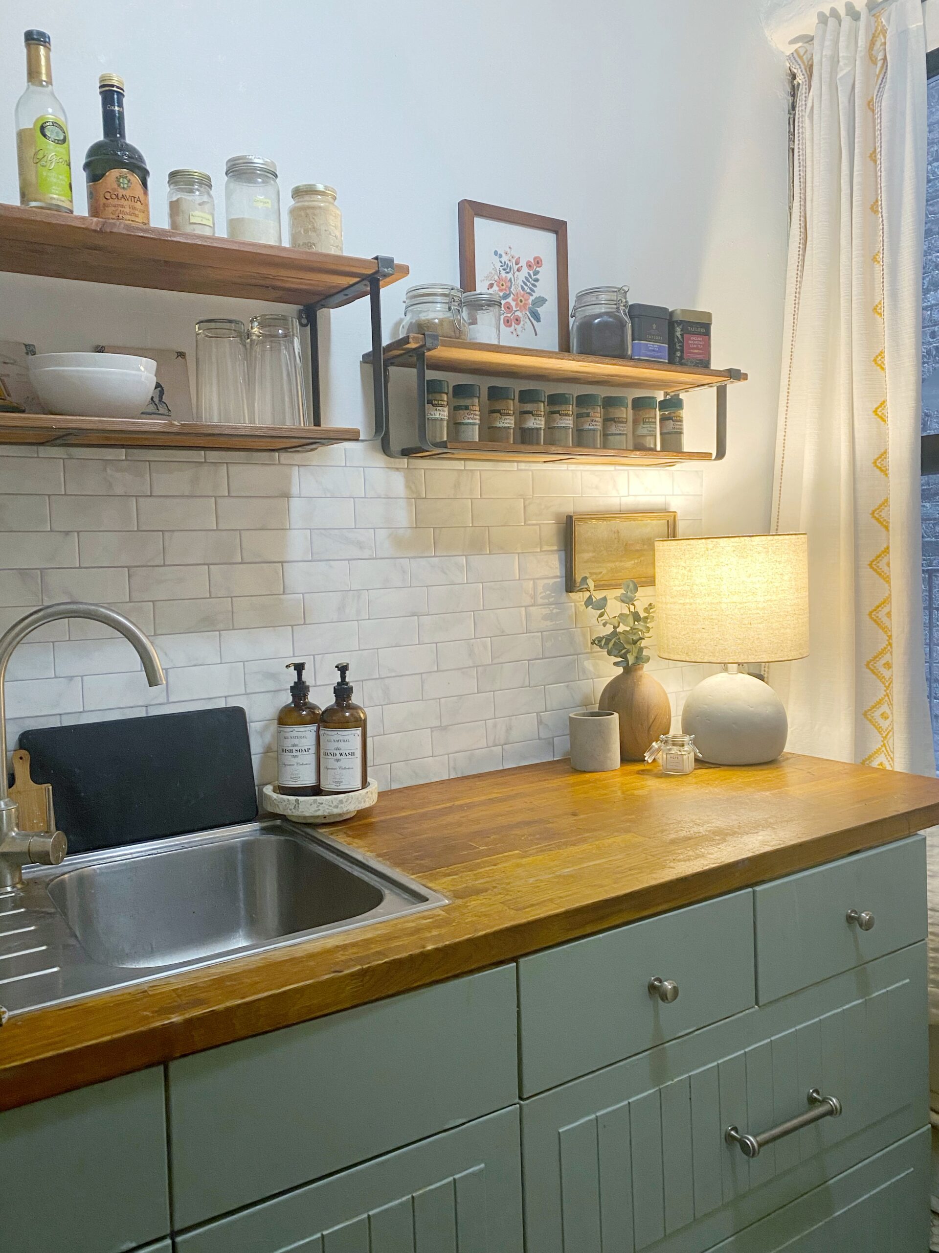 Rental Friendly Kitchen Makeover - Hattie Kolp